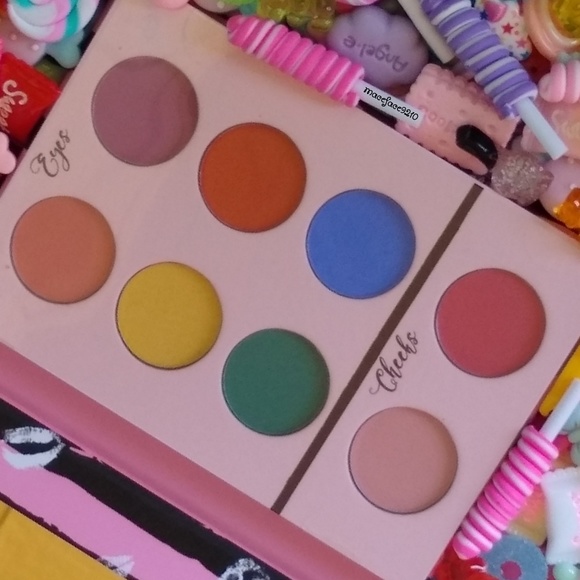 Makeup | Mini Slam Book Pallete | Poshmark